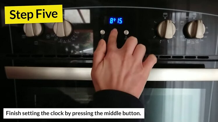 How to Set The Clock on a Belling Oven