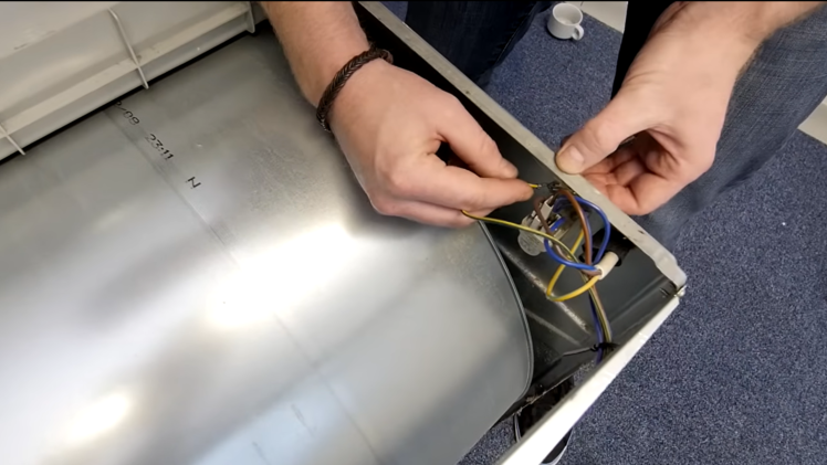 How to Replace a Condenser Tumble Dryer Belt | eSpares