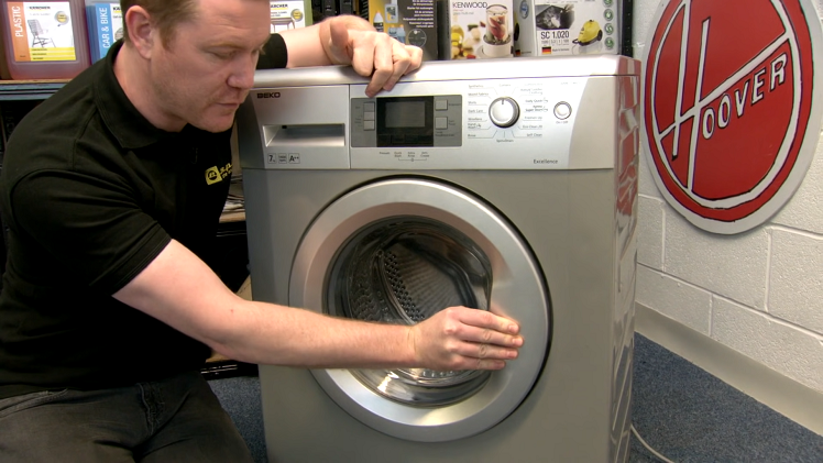 How to Unlock a Washing Machine Door | eSpares