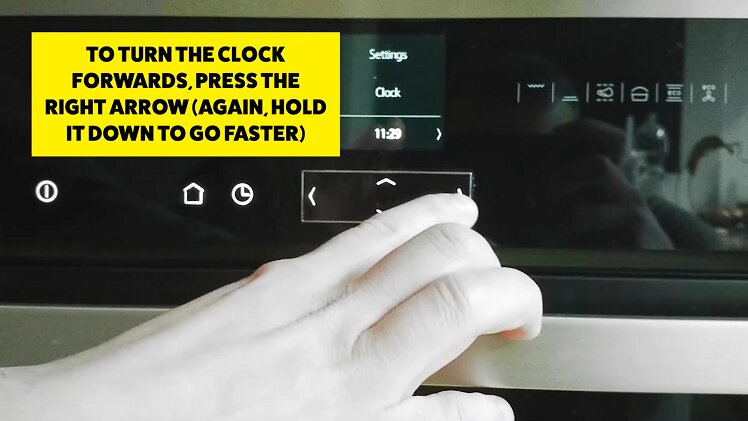 How to Set the Clock on a Neff Oven